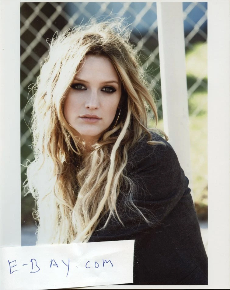Ashlee Simpson Shoulder Length Hair