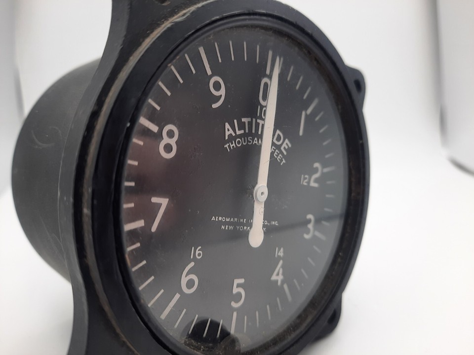 VINTAGE AEROMARINE AIRPLANE AIRCRAFT ALTITUDE INDICATOR ALTIMETER GAUGE ...