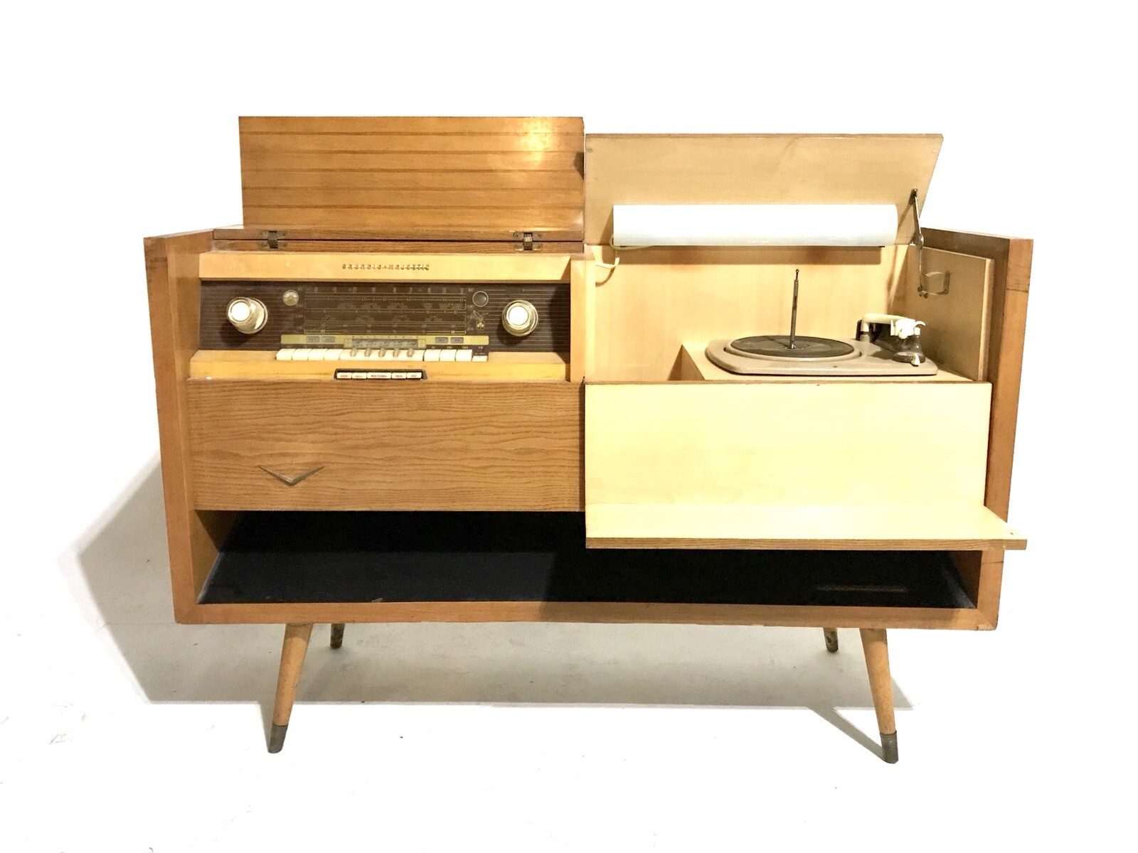 Vintage Grundig Record Player Mid Century German Majestic Console Radio ...
