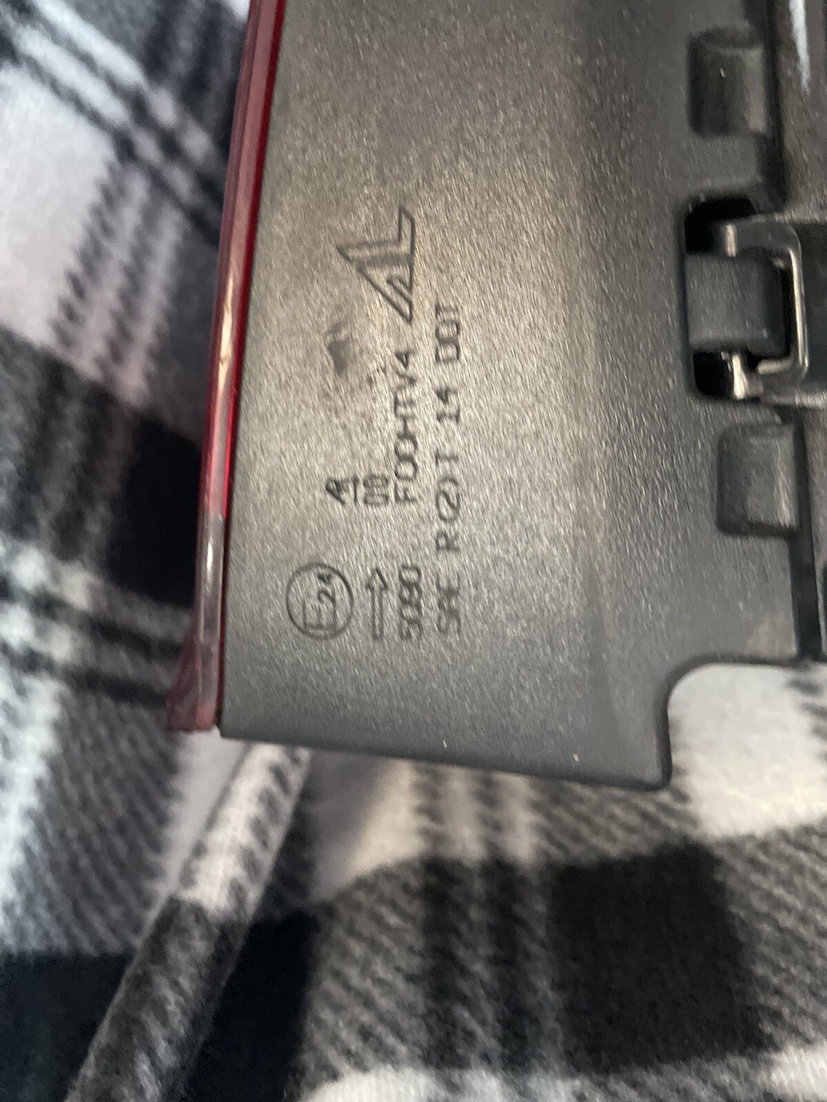 GENUINE VW AUDI Taillight RH right Inside Passenger 5C6945094 for sale ...