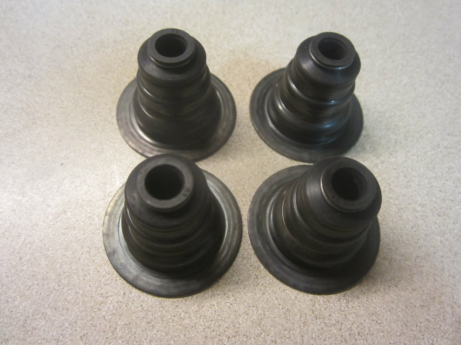 SBI 122-1300 (4) Valve Stem Seals 1822245C1 | eBay