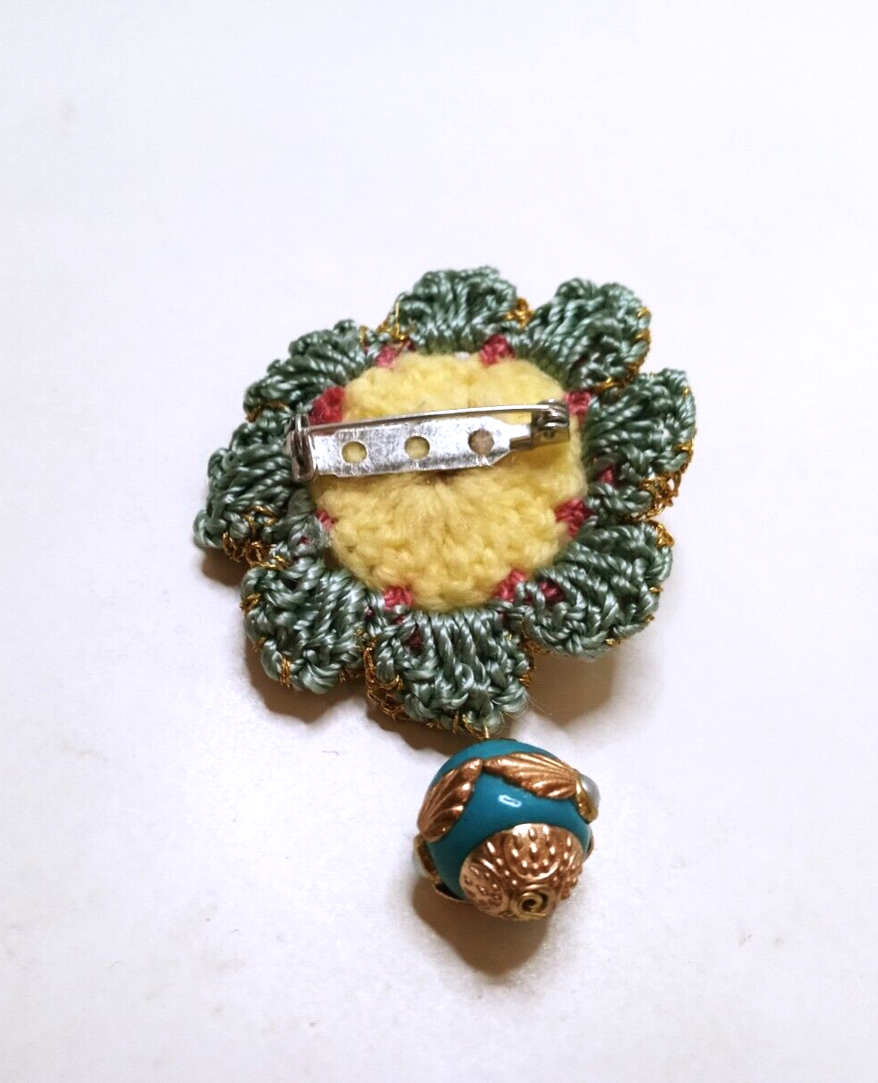 NEW FLOWER BROOCH MULTICOLOR BEAD CHARM GOLD TRIM CROCHET COTTON YARN ...