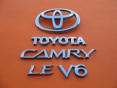 02 03 04 05 06 TOYOTA CAMRY LE V6 REAR LID CHROME EMBLEM LOGO BADGE ...