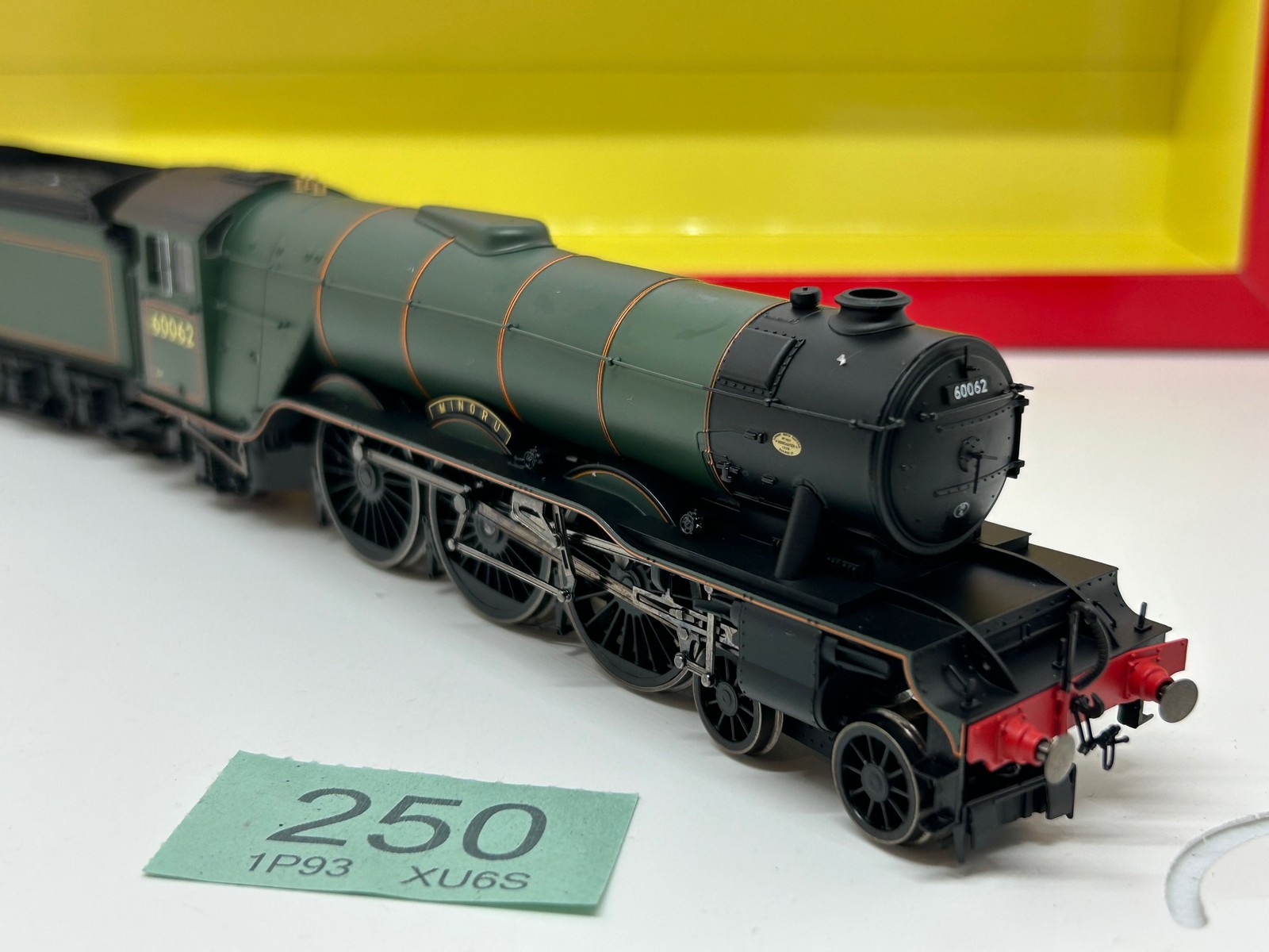 Hornby OO R3312 Class A3 4-6-2 60062 "Minoru" in BR Green with early ...