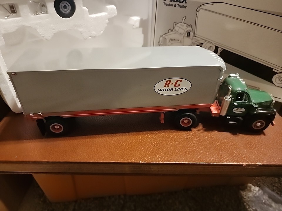1993 FIRST GEAR MACK Model B-61 Tractor & Trailer R-C Motor Lines #19 ...
