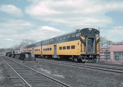 CNW Cab Car No 177 8 x 10 Photo w Train 650 eastbound at Des Plaines IL ...