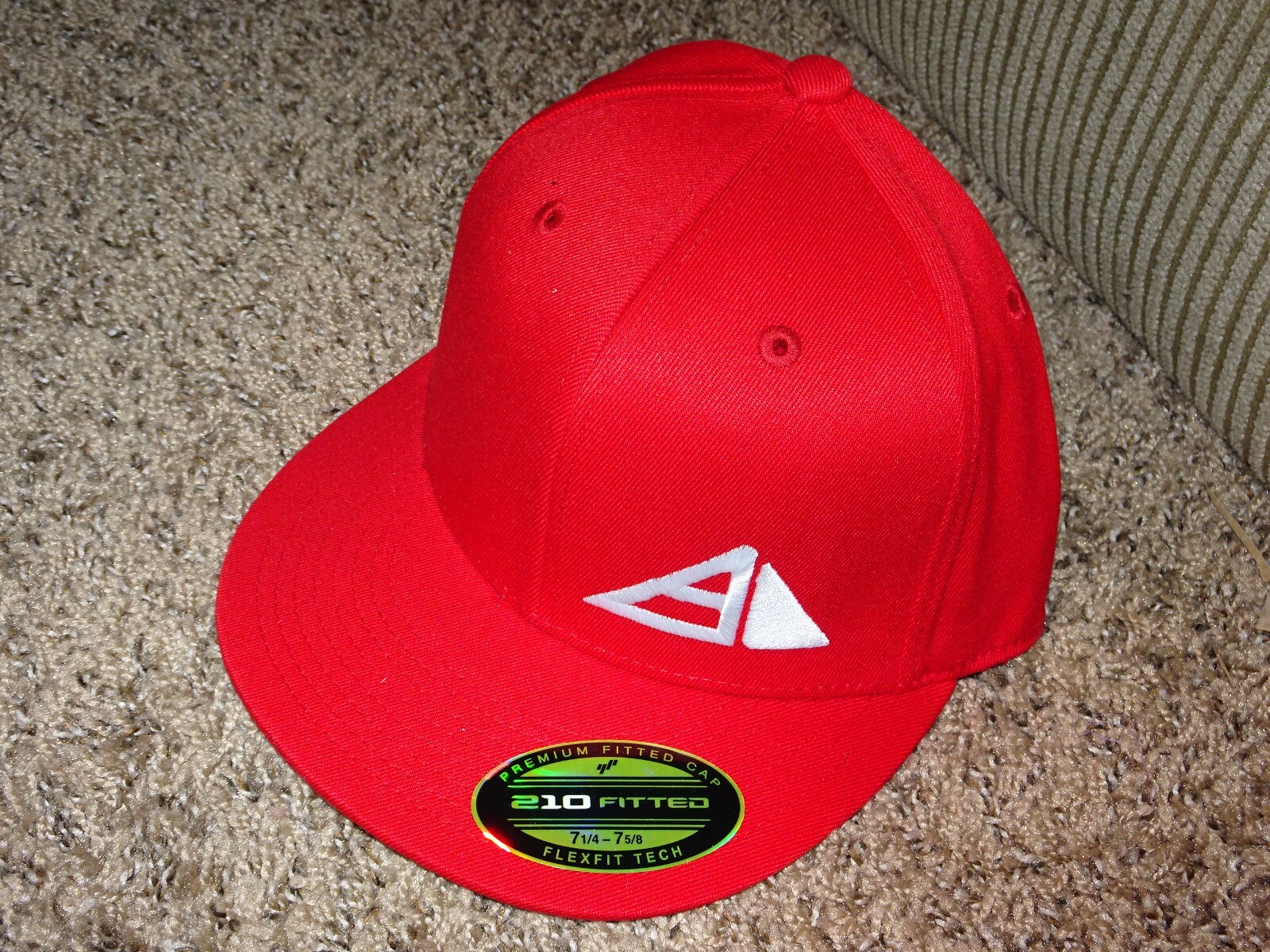 NEW Axiom Disc Golf Logo 210 FlexFit Flat Bill Hat - L/XL Red | eBay