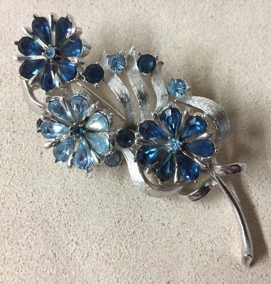 VTG CORO Signed Silver Tone Blue Rhinestone Large Flowers Brooch | eBay
