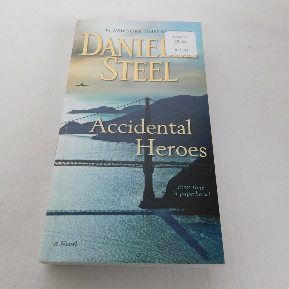 Lot of 10 Danielle Steel Paperback Novels Romance Fiction First Sight ...