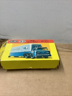 Heljan Con-Cor HO Scale Ford Global van lines Tractor + Trailer Kit ...