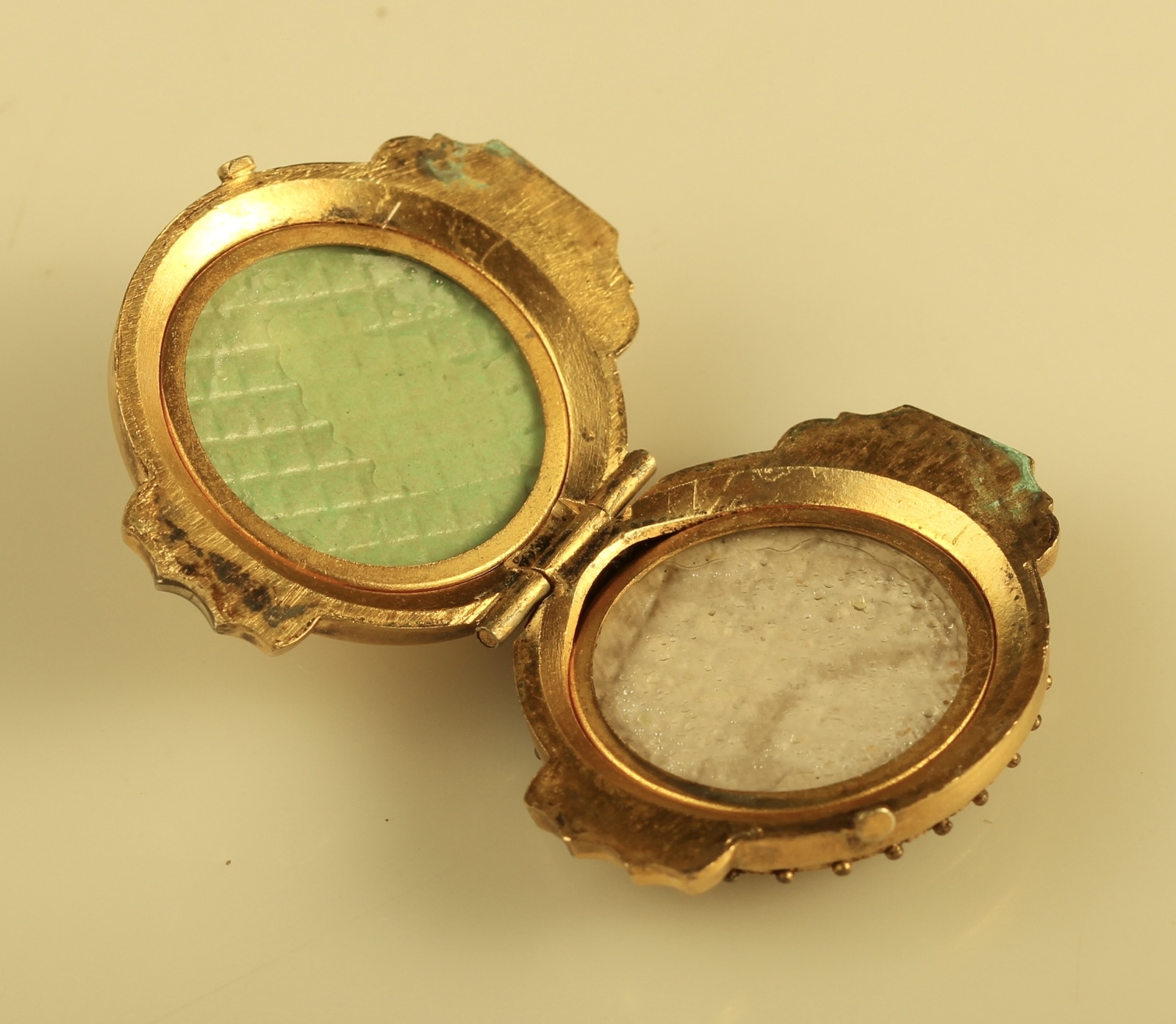 Antique Gold Filled Victorian Art Deco Embossed Deer Etruscan Locket ...