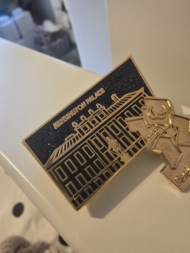 London 2012 Paralympic Pin Badge Sky At Night Rare Series Kensington ...