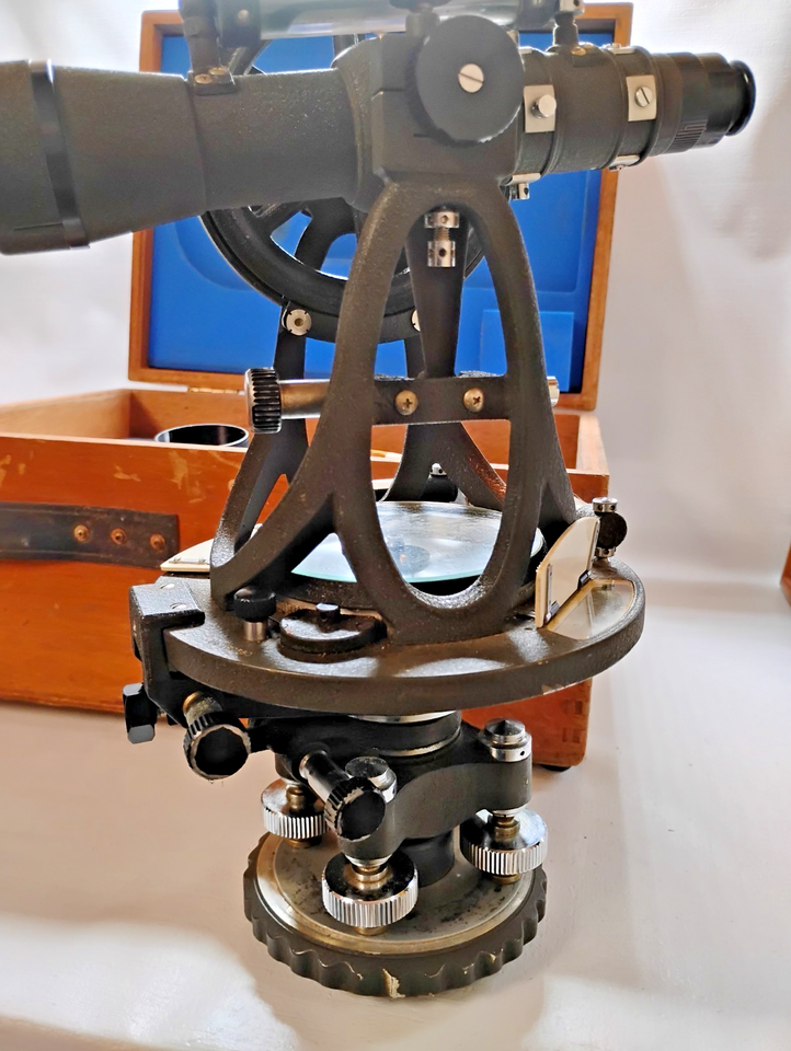 VTG. TELEDYNE GURLEY TRAN SURVEYING INSTRUMENT, CAT. 100A20, SN# 760580 ...