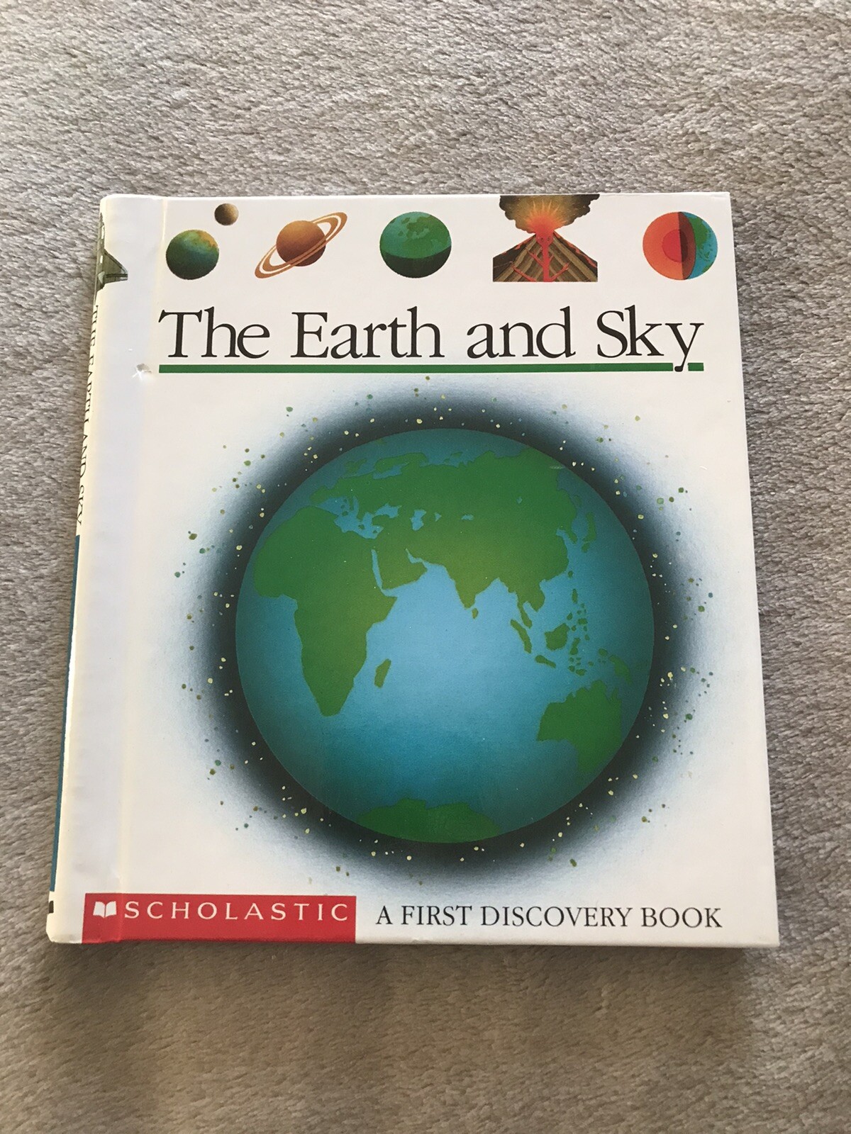 First Discovery Book Ser.: The Earth and Sky by Jean-Pierre Verdet ...