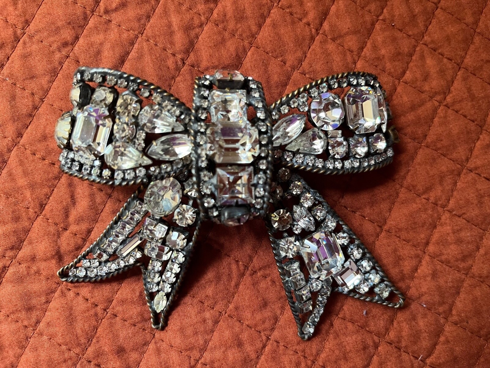 LAWRENCE LARRY VRBA Vintage Huge Clear Rhinestones Bo… - Gem