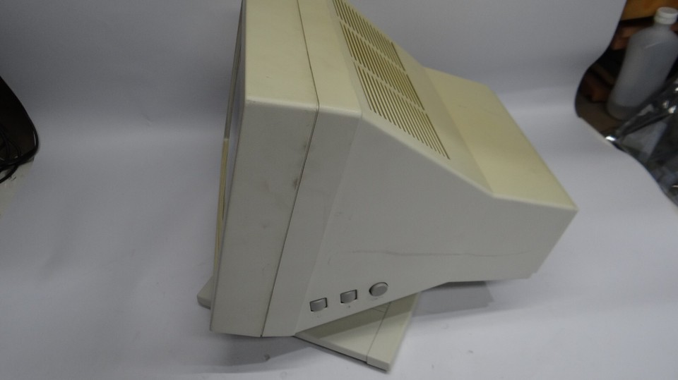 WYSE WY-150 900983-07 Monitor / Terminal Amber Font CRT Light Burn In ...