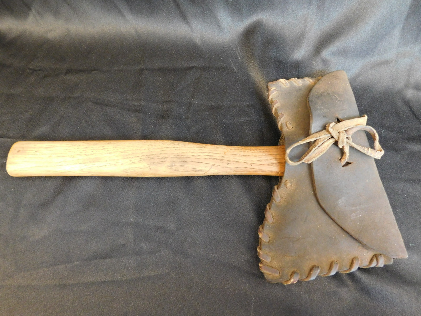 HATCHET COLLINS RED SEAL BROAD HEAD HAND MADE LACED LEATHER COVER ...