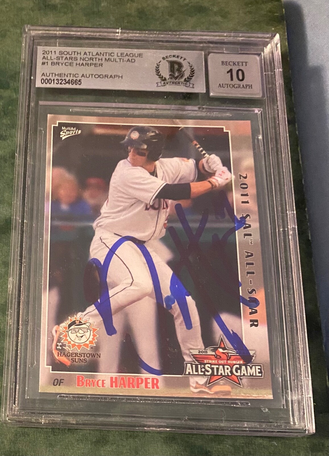 Bryce Harper | Autographed Baseball Memorabilia & MLB Merchandise