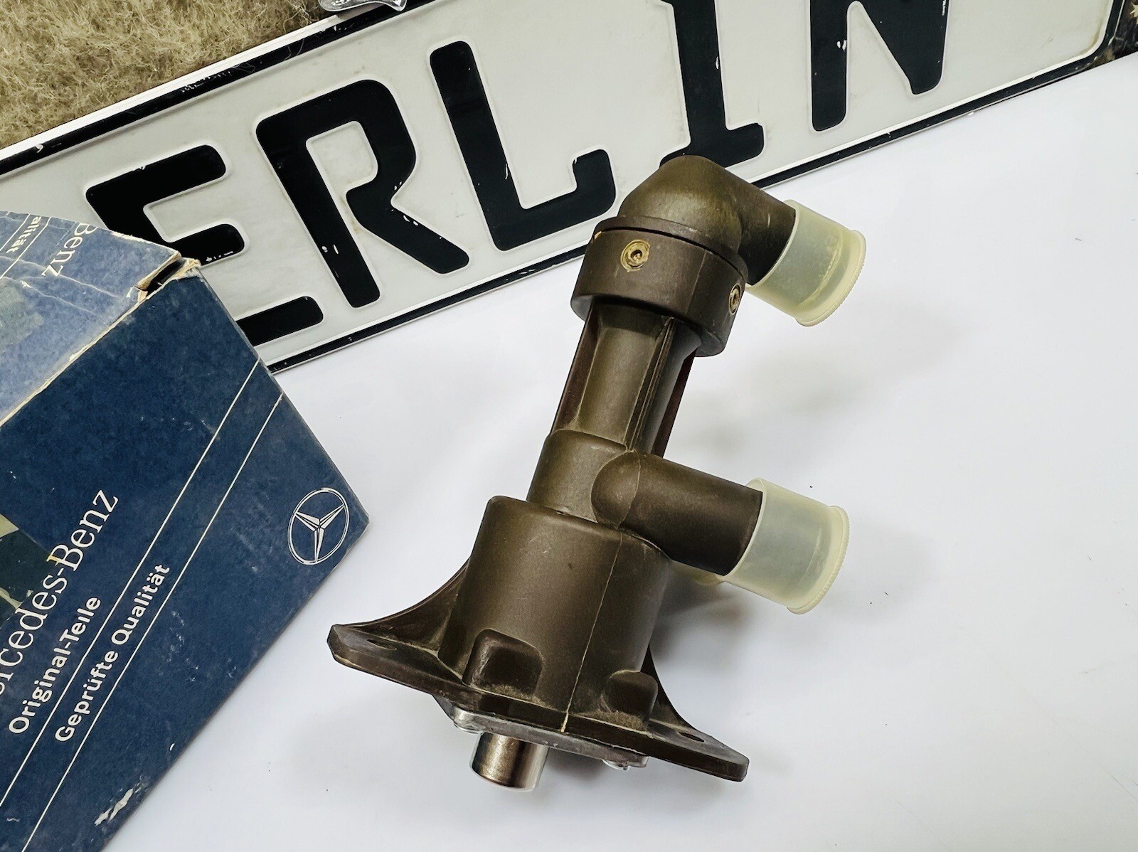 Mercedes Benz W126 Heater Control Valve A0008301884 Genuine NOS | eBay