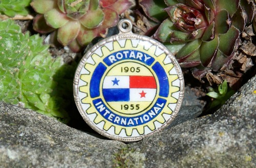 NICE VINTAGE ENAMEL AUTOMOBILE CAR KEYCHAIN # ROTARY INTERNATIONAL 1955 ...