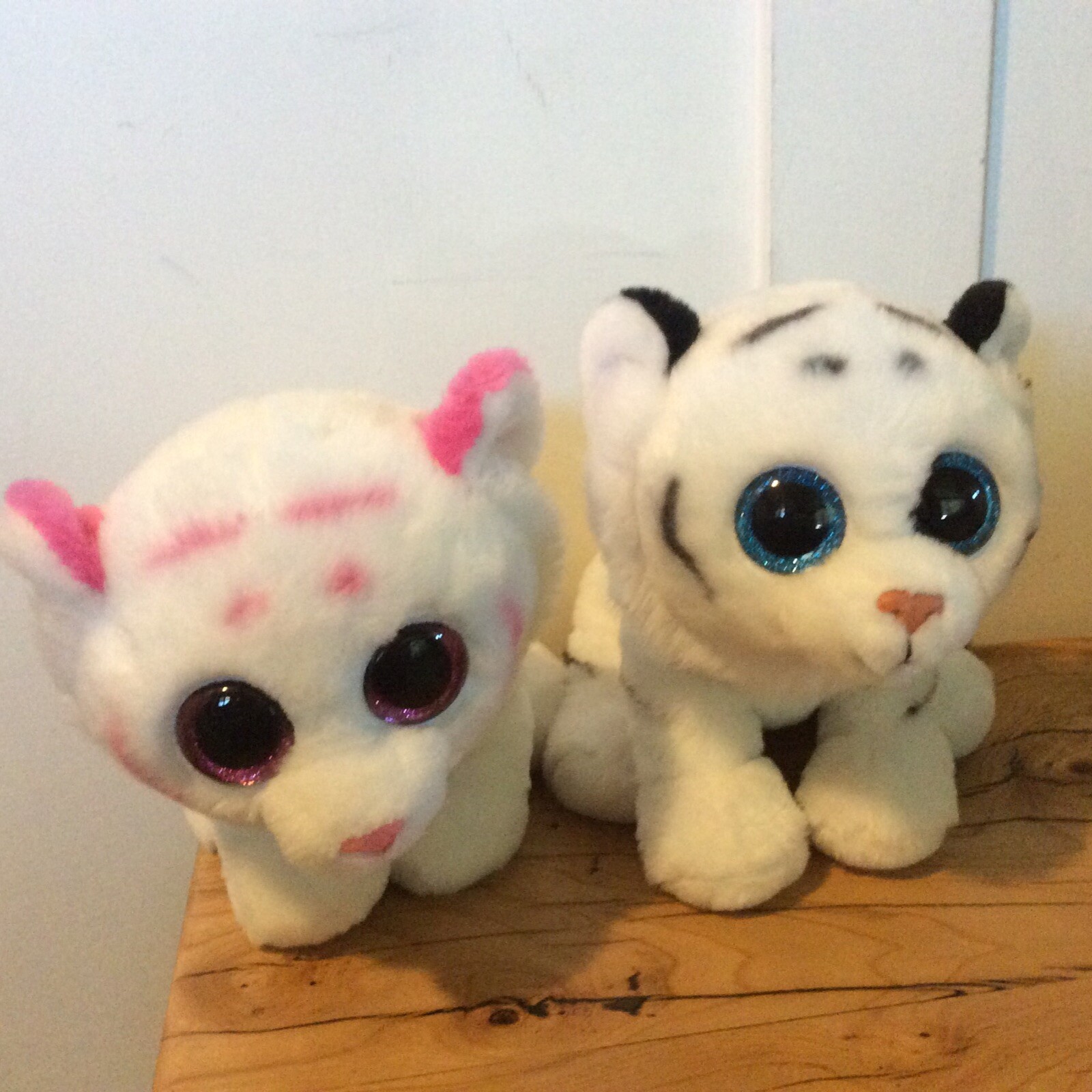 Ty Beanie BOOs "Tundra" & “Tabor” Tigers Both About 9 Inches Glitter ...