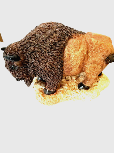 Vintage Resin Buffalo/Bison Statue/Figurine, 8.5" x 4" x 6" Excellent ...