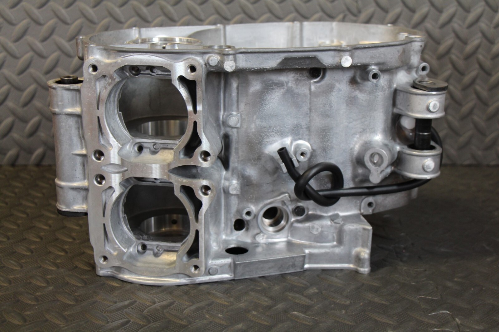 New Yamaha Banshee Cases Crankcase Oem Factory Top Bottom Engine Motor ...