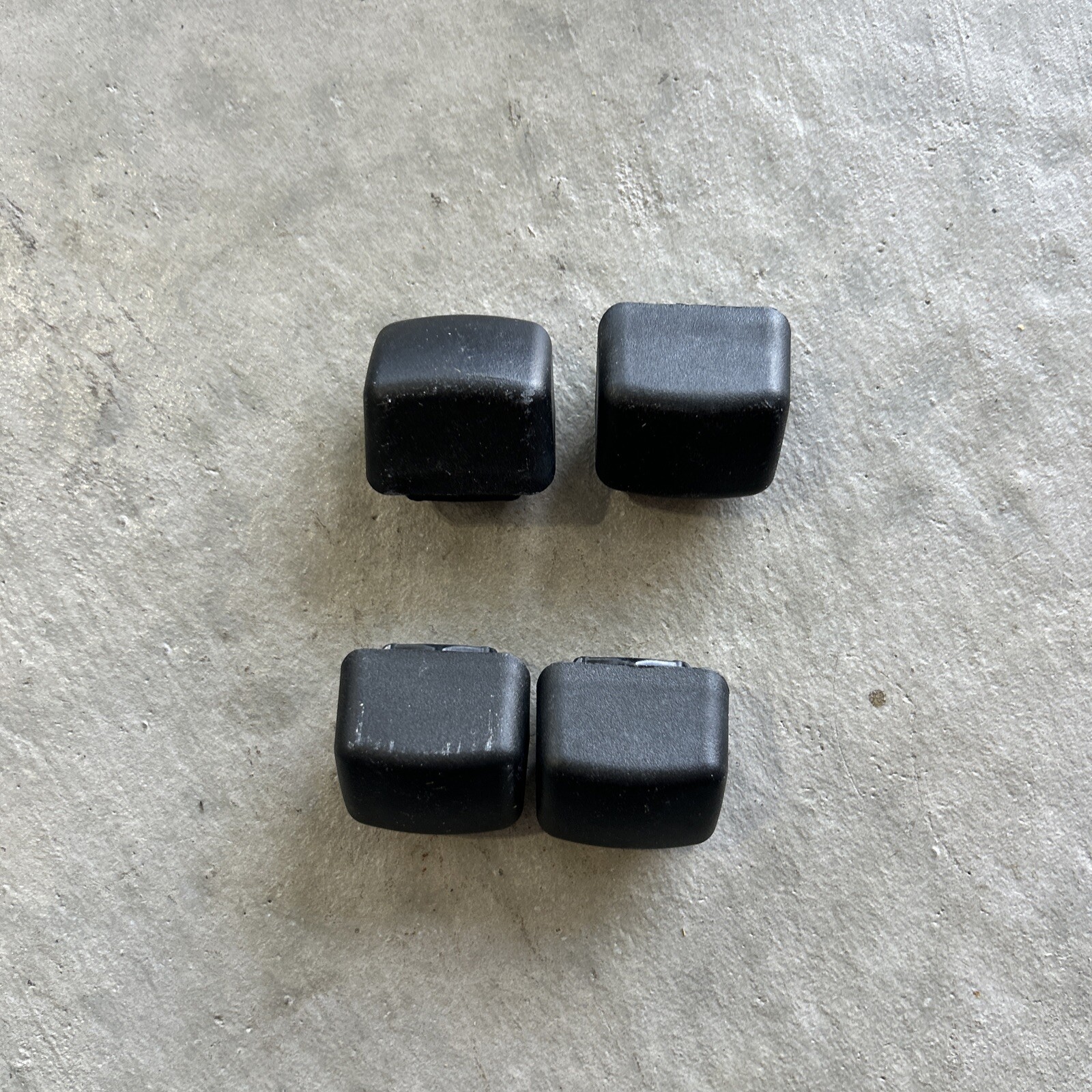 Thule End Caps for Square Bars New Set of 4 Replacement EC1 Sealed ...