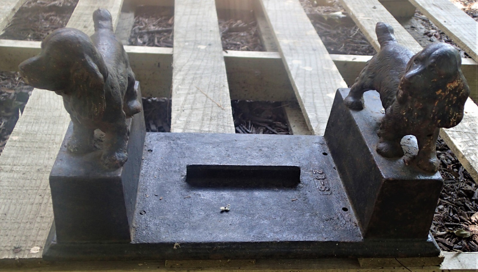 ANTIQUE COUNTRY HOME HUBLEY CAST IRON COCKER SPANIEL DOG BOOT SCRAPER ...