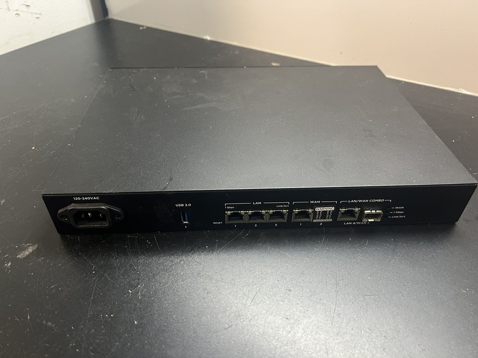 Araknis AN-310-RT-4L2W Dual WAN Gigabit VPN Router | eBay