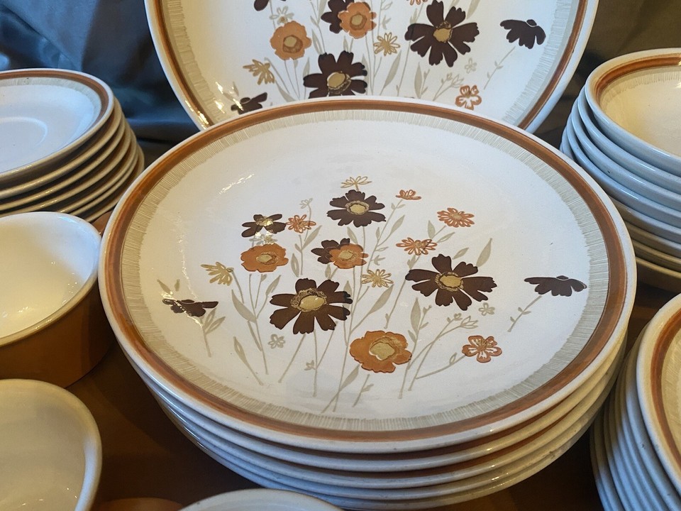 Royal China Sunshine Cavalier Ironstone Dinnerware USA 41 Pieces Set ...