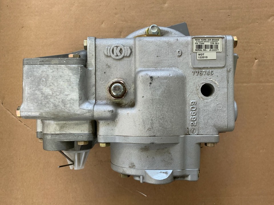 KNORR New York Air Brake Company TYPE DB10 Valve Locomotive 775868 ...
