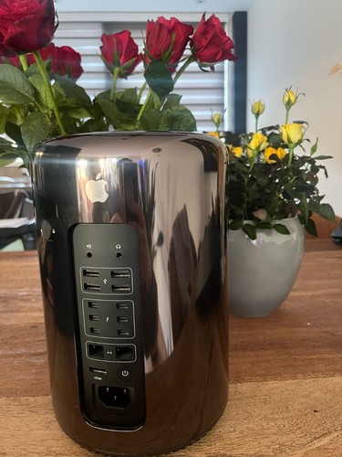 Apple Mac Pro 6.1 Quadcore 3.7 GHz, D300, 32GB RAM, 256GB SSD | eBay