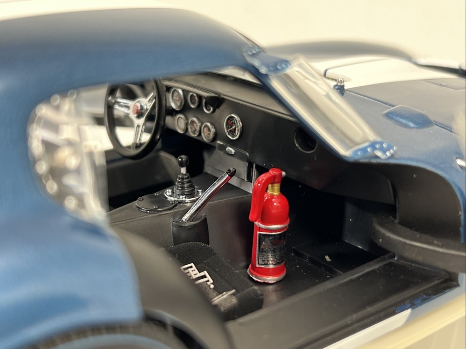 1/18 Exoto 1965 Carroll Shelby Cobra Daytona Jo Schlesser Hal Heck ...