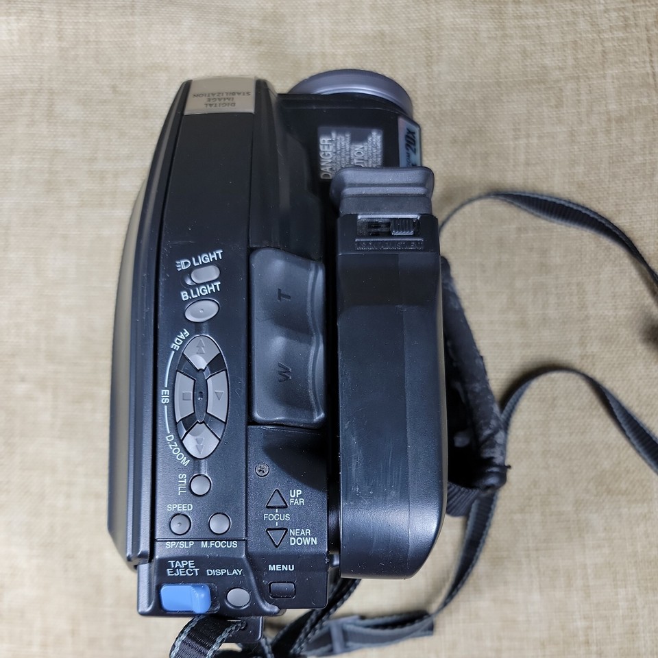 Quasar Palmcorder VM-D52 700x Digital Zoom Handycam Camcorder Tested | eBay