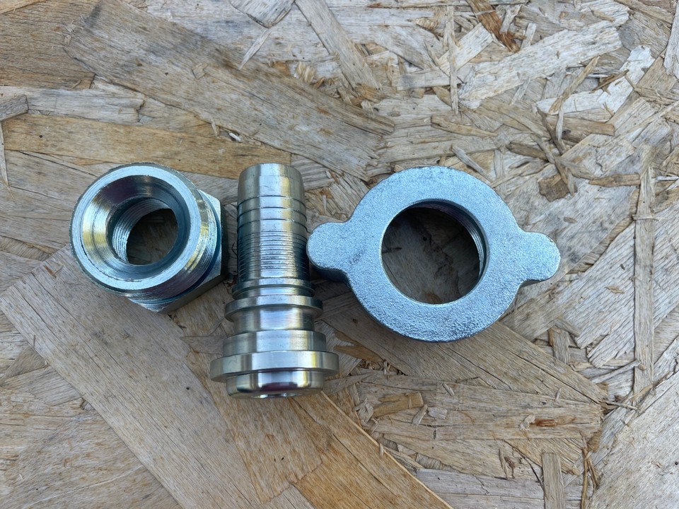 Lot of Two 1 in. Hose Stem with Wing Nut & Female Spud Ground Joint ...