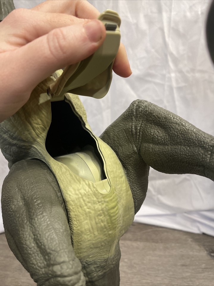 Jurassic World Super Colossal Velociraptor Raptor Blue Action Figure ...