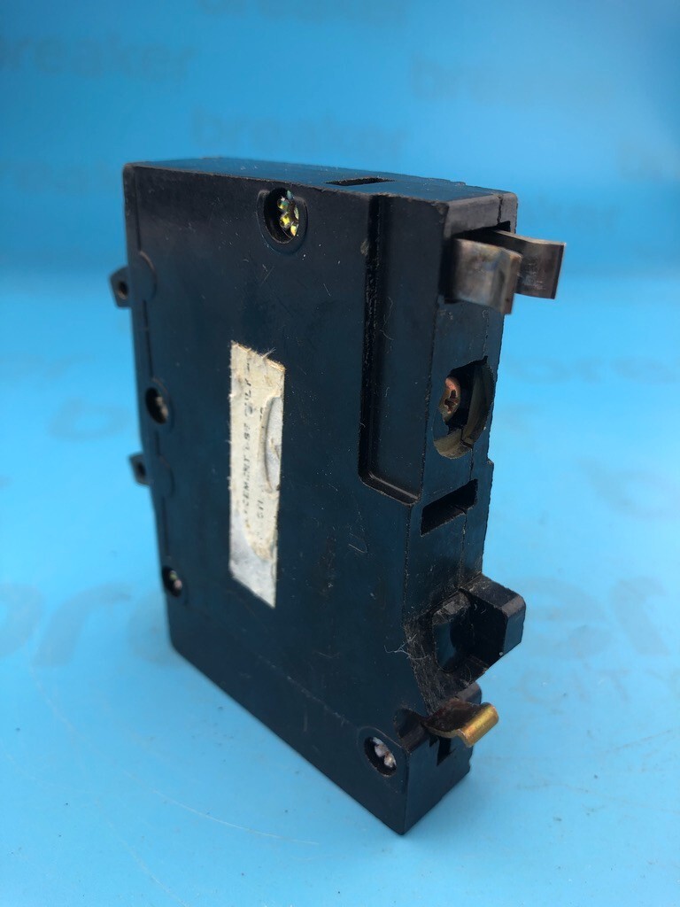 Square D 15 Amp 1 Pole Type QOT Circuit Breaker No Hook Piggyback ...