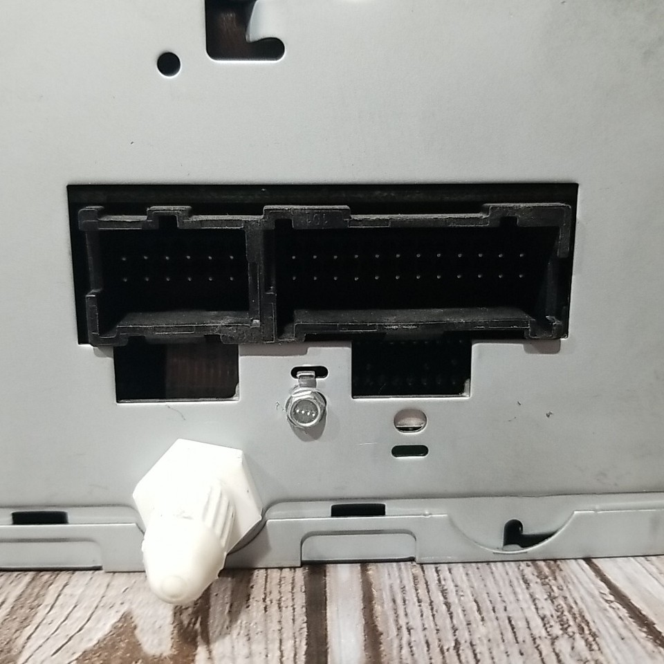 OEM GM Delphi Radio Receiver AM/FM Stereo CD PLAYER 15295372 05 Chevy ...