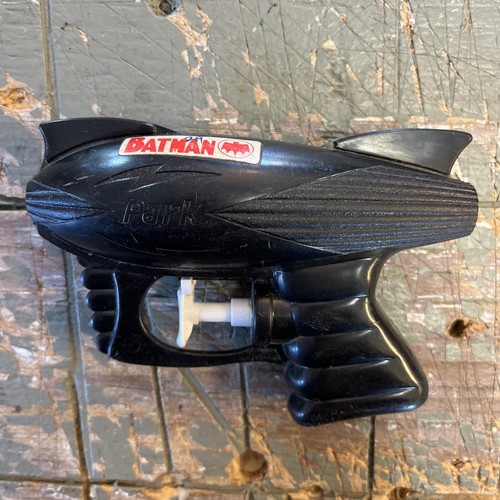 BATMAN Water Squirt Gun Park Plastics Robin Penguin Joker Toy Raygun ...