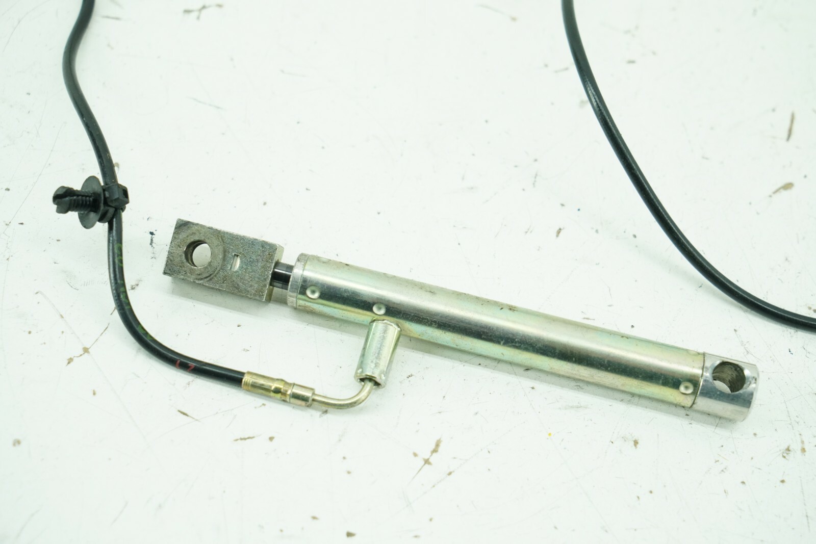 03-12 Mercedes R230 SL500 Left Convertible Roof Load Assist Cylinder ...