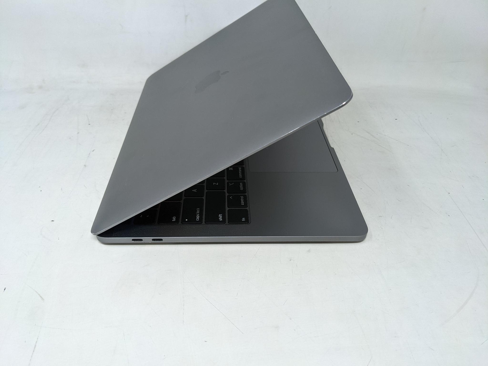 APPLE MACBOOK PRO A1989 13" i7 2.7GHz 2018 16GB 512GB Grade D