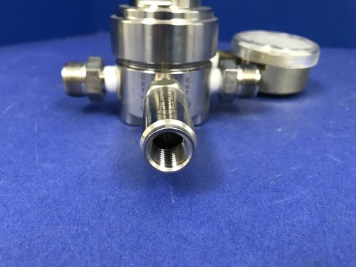 GO Inc. PR1-1L11A5G111 Regulator Assembly, 4 Ports, 0-100 psi Gauge ...