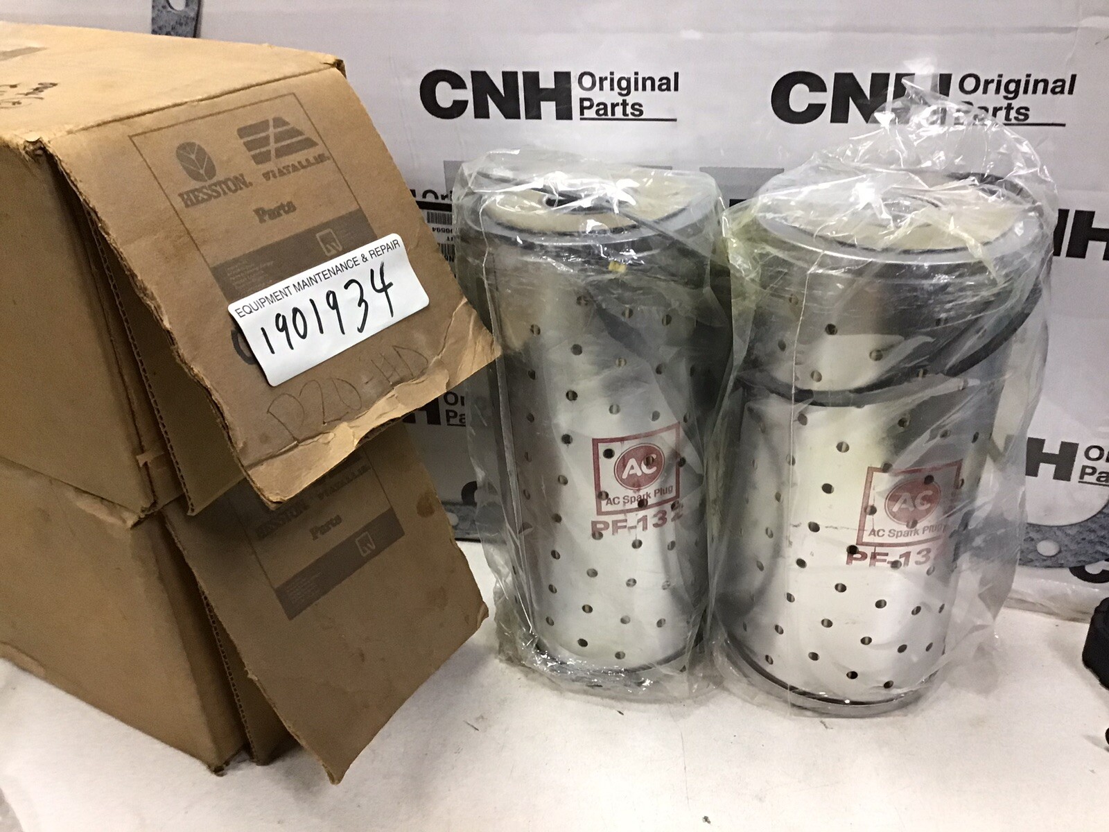 1901934 PF-132 P20-HD NEW LUBE FILTER FOR FIAT NEW HOLLAND LOT OF 2 ...