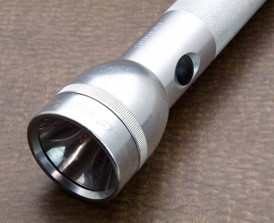 MAG-LITE 3x D Cell 12 1/4" Focusing Beam Incandescent Flashlight Silver ...