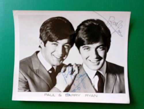 PAUL and BARRY RYAN Genuine signed VINTAGE 10X8 Promo Photo Superb ...
