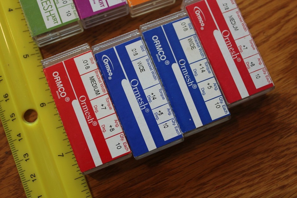 Ormesh Ormco Medium & Wide bracket OptiMESH XRT ( total of 60 brackets ...