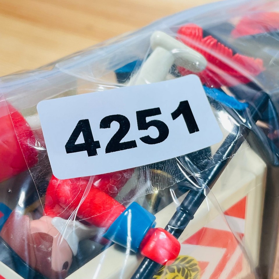 Vintage Soldiers Royal Guards Sentry House Klicky Playmobil Playset with Figures | eBay