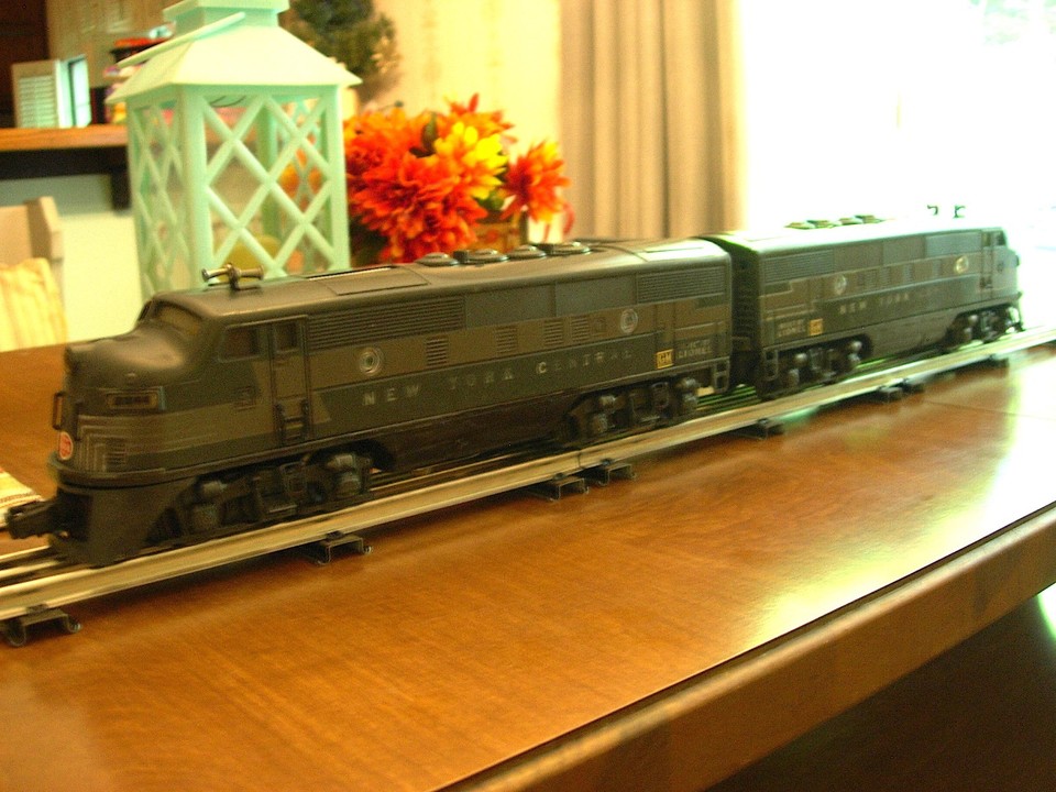 VERY NICE LIONEL 2344 POWERFUL DUAL MOTOR F3 NEW YORK CENTRAL AA UNIT ...