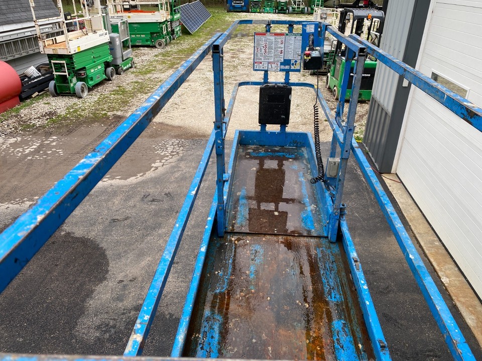 2014 Genie GS-3232 Self Propelled 32’ Electric Scissor Lift with ...